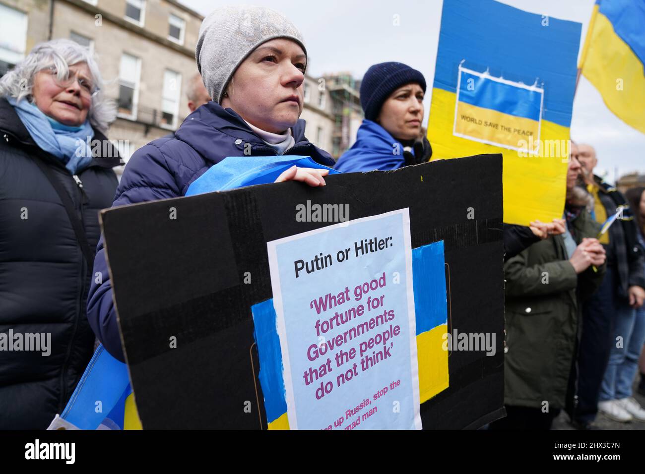 Scottish Artists for Ukraine demonstrate at the Russian consulate ...