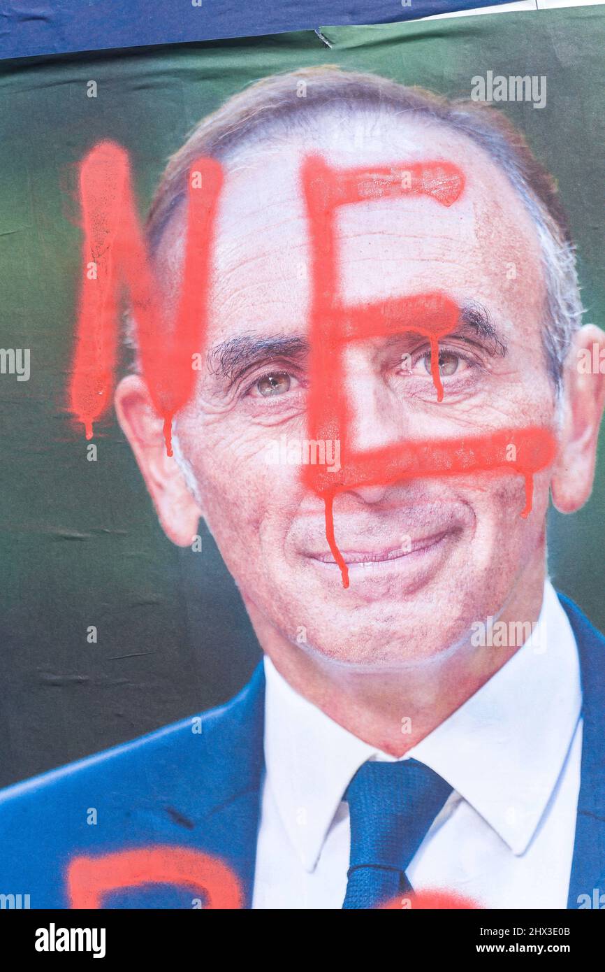 France, Montauban, 2022-03-09. Poster of Eric Zemmour, Tagged Poutine ...