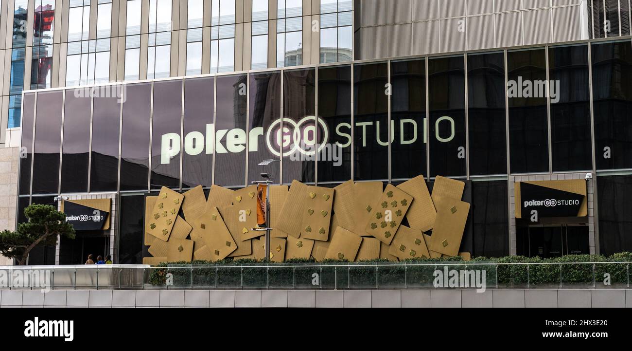 Pokergo studio hi-res stock photography and images - Alamy