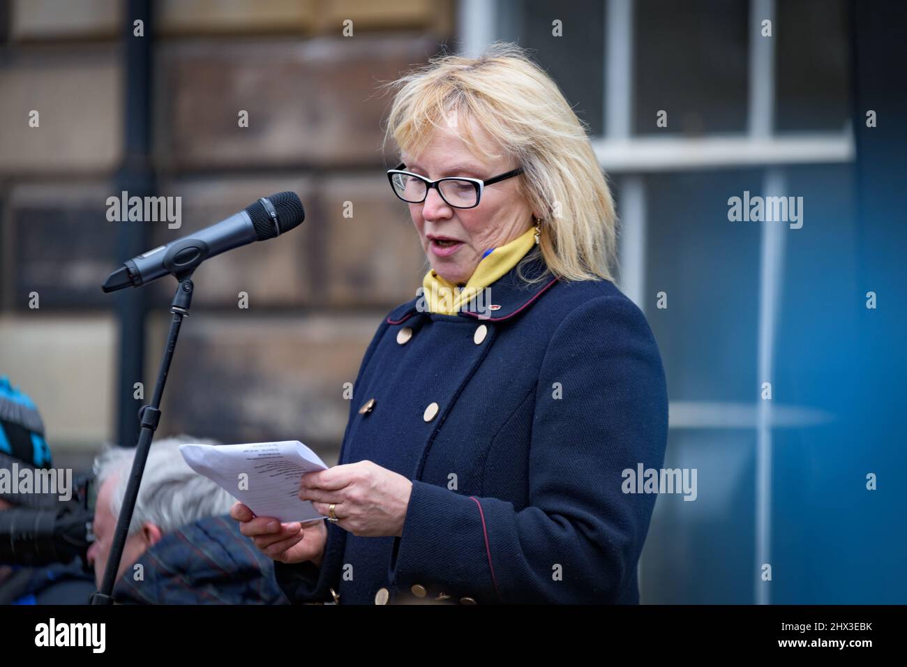 Hannah beaton hawryluk 2022 ukraine protest hi-res stock photography ...