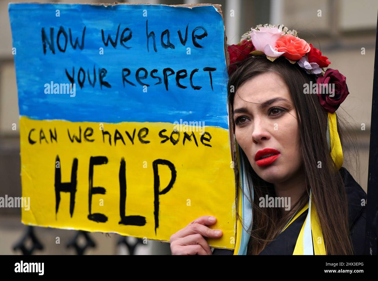 Scottish Artists for Ukraine demonstrate at the Russian consulate ...