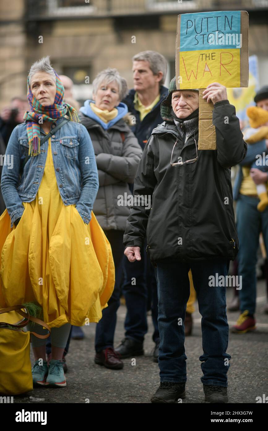 Edinburgh Scotland, UK March 09 2022. Scottish Artists for Ukraine ...