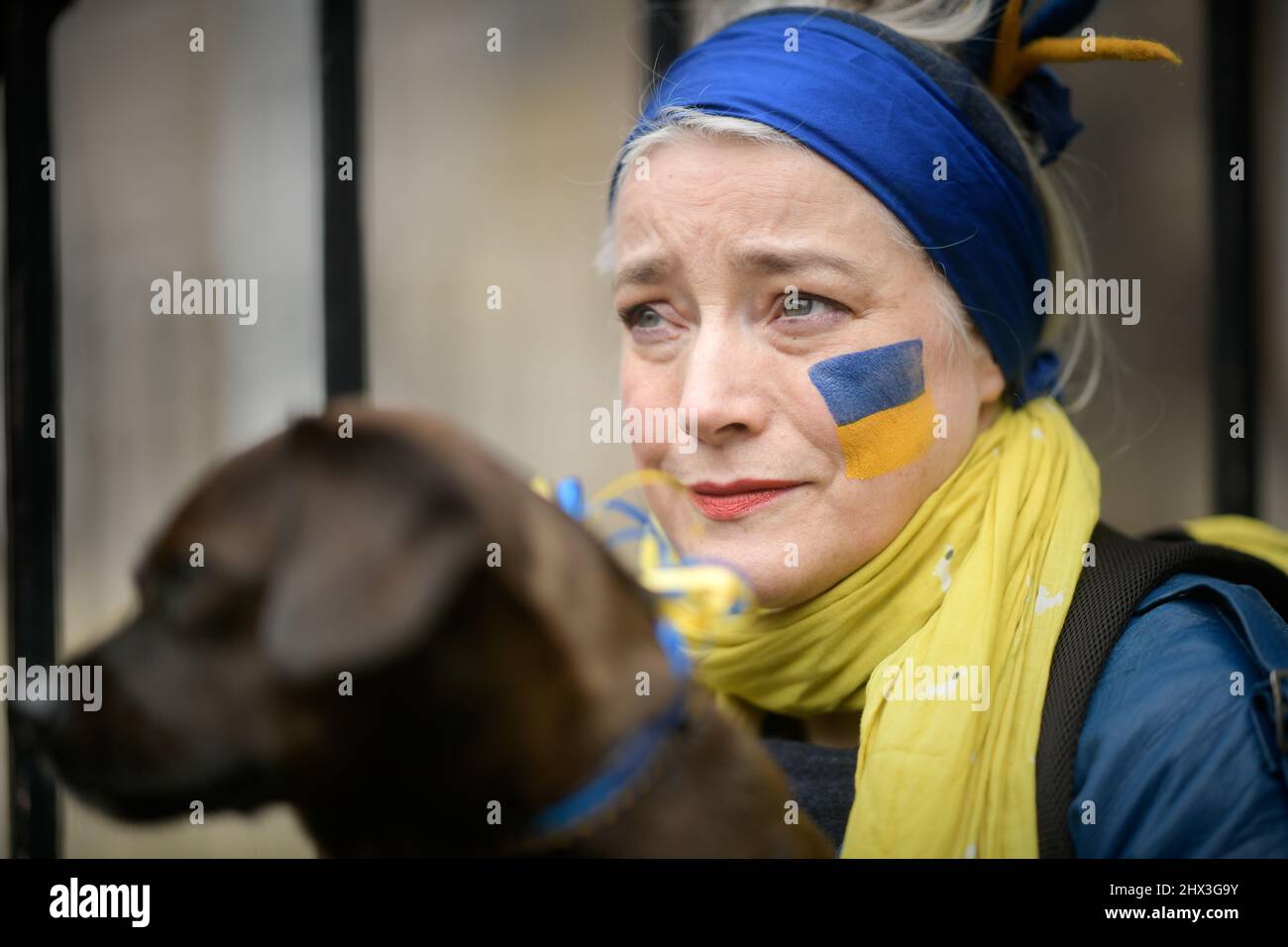 Scottish artists ukraine protest 2022 hi-res stock photography and ...