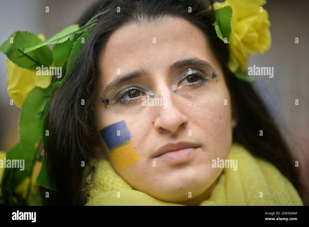 Scottish artists ukraine protest 2022 hi-res stock photography and ...