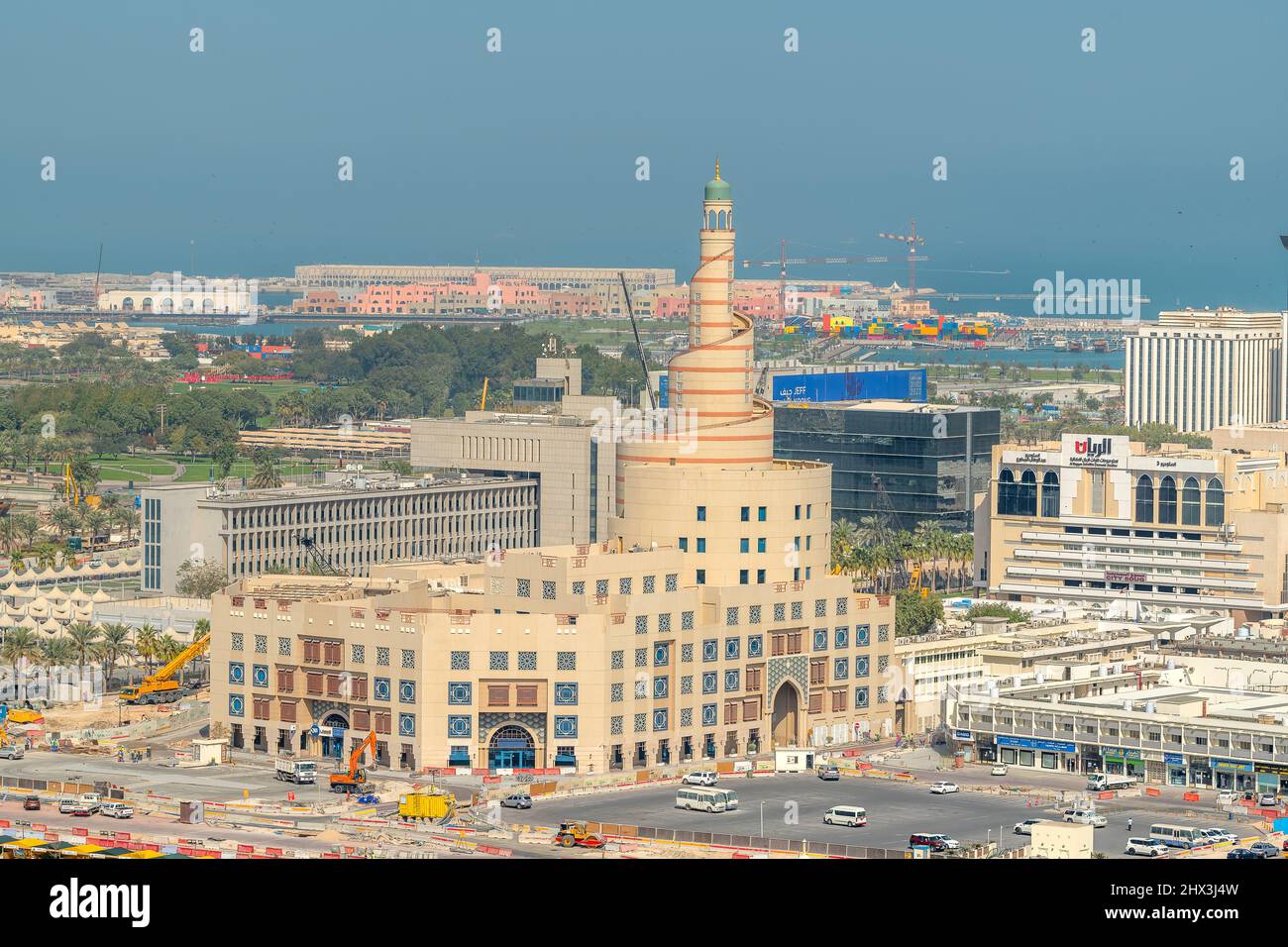 Panoramic Ariel View of Doha City with Iconic Doha Fanar Mosque Stock ...