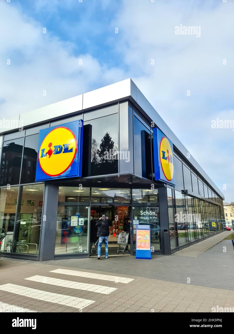 Entrance of a Lidl supermarket in Germany in sunny weather Stock Photo ...