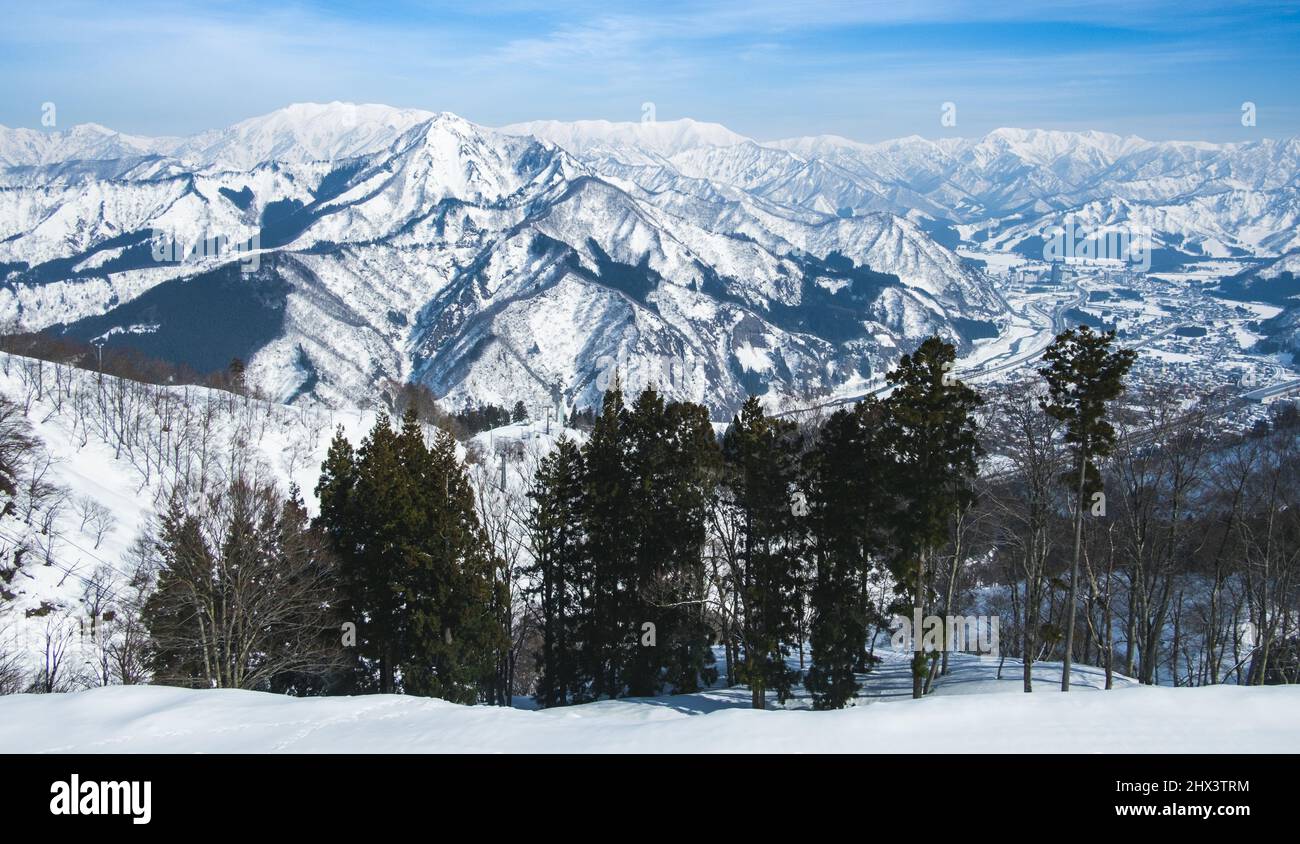 Beautiful mountain slope in winter in Gala Yuzawa, Niigata, Japan Stock ...