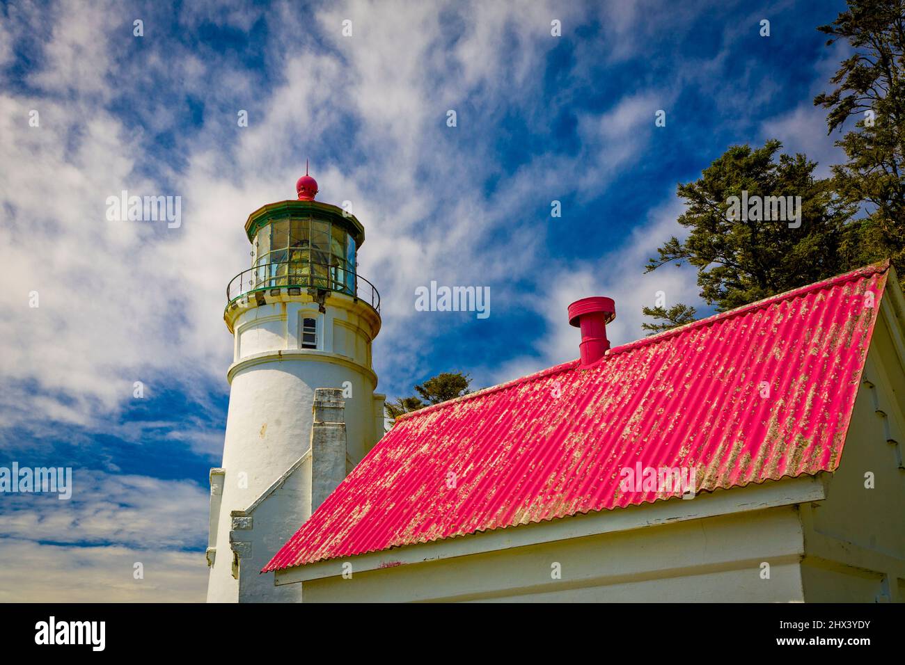 Heceta Head Lighthouse on the Pacific Ocean coast of Oregon Stock Photo ...