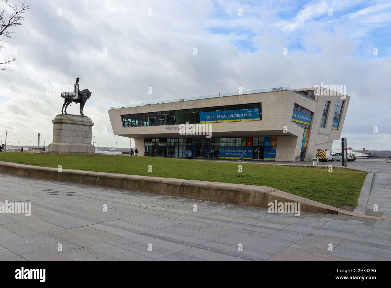 Pier Head Ferry Terminal and King Edward VII statue at Pier Head ...