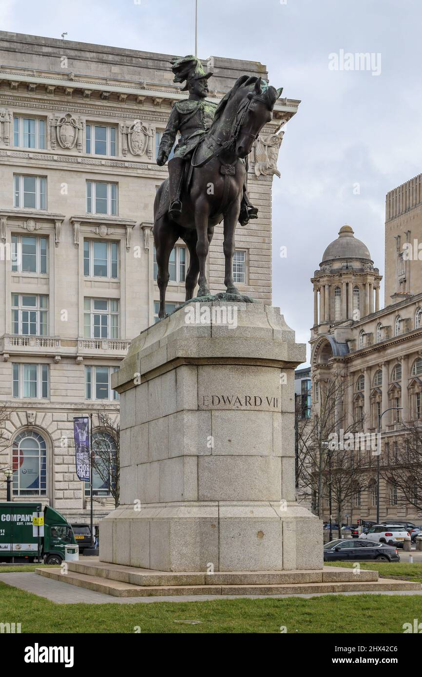 The king edward vii monument hi-res stock photography and images - Alamy