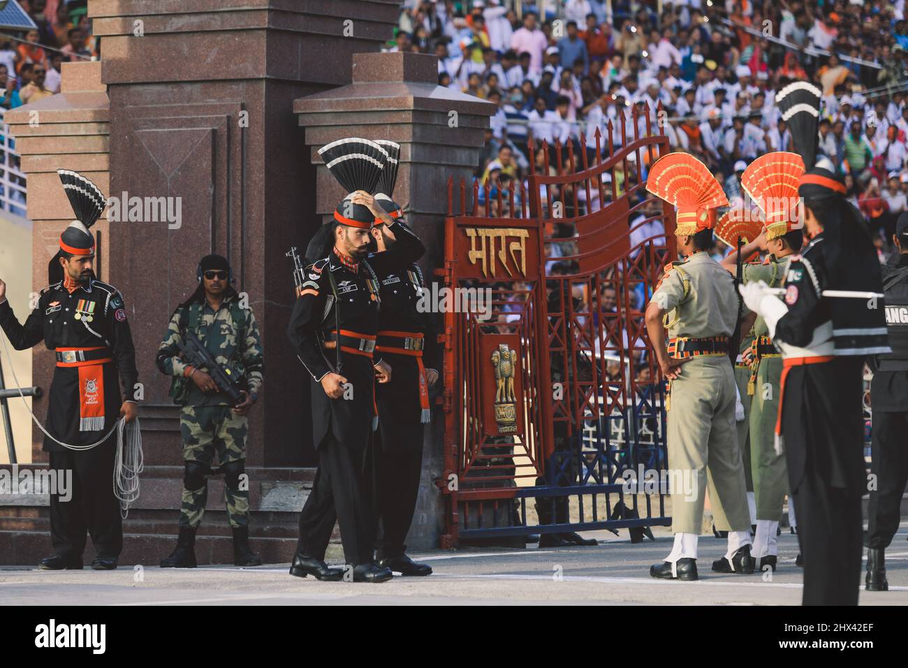 Pakistan Soldiers in Bright Military Uniform on the Wagah Attari Border ...
