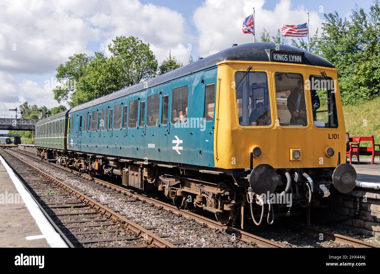 Class 122 diesel railcar at the East Lancs Railway 1940's Weekend 2010 ...