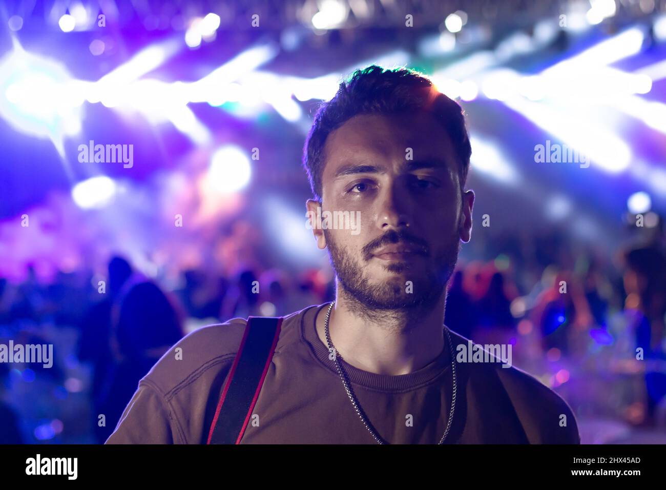 Friends at outdoor concert hi-res stock photography and images - Alamy