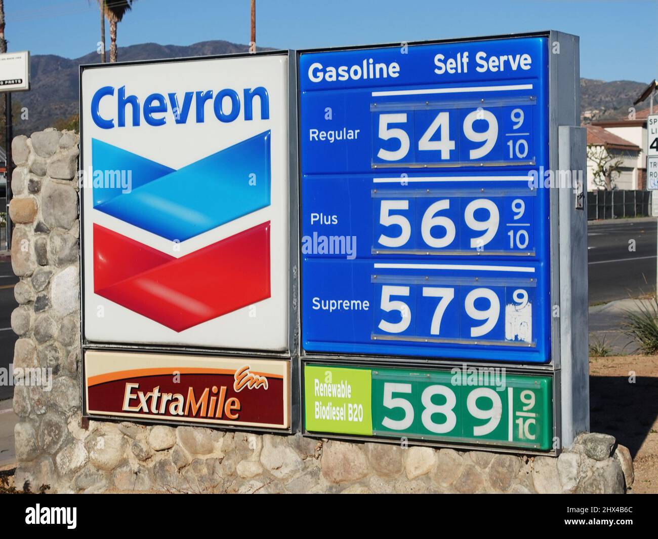 Chevron gas station sign hi-res stock photography and images - Alamy