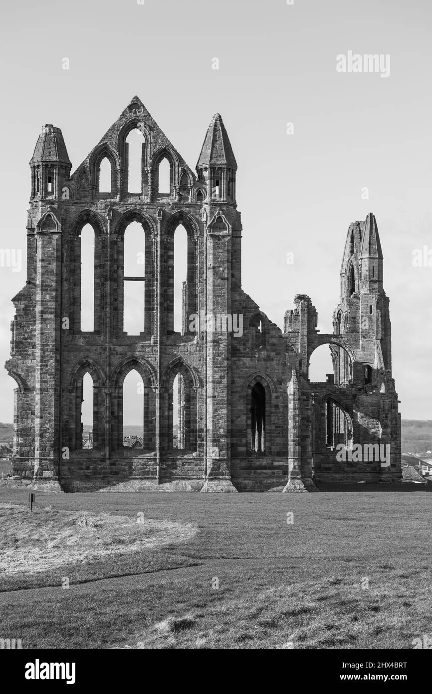 Black and white photo of Whitby abbey in North Yorkshire Stock Photo ...