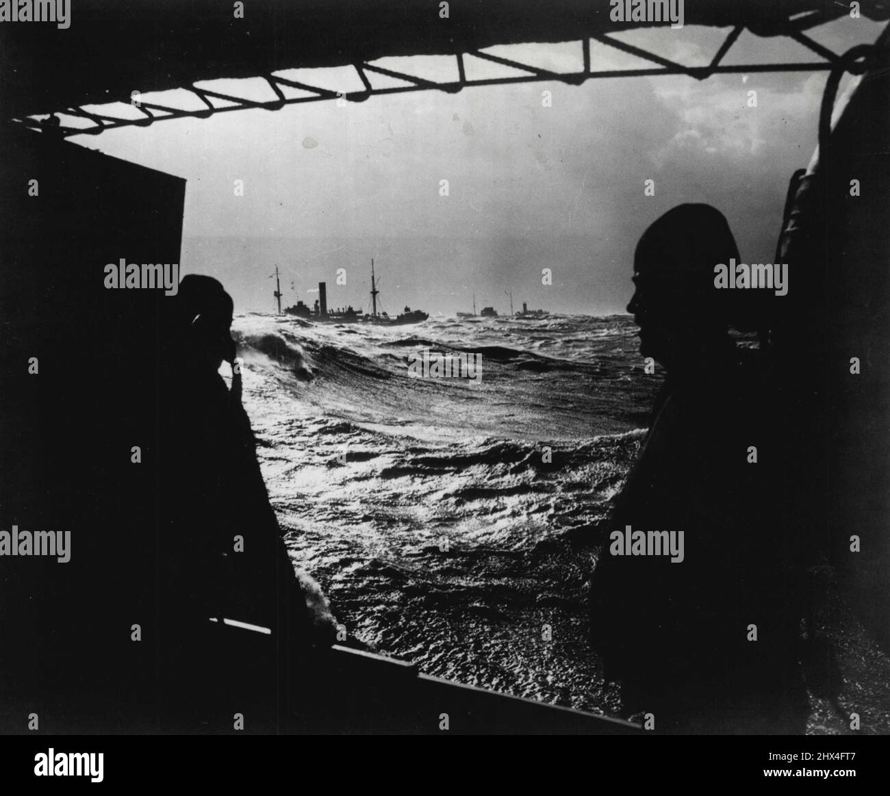 Ship lookouts 20th century hi-res stock photography and images - Alamy
