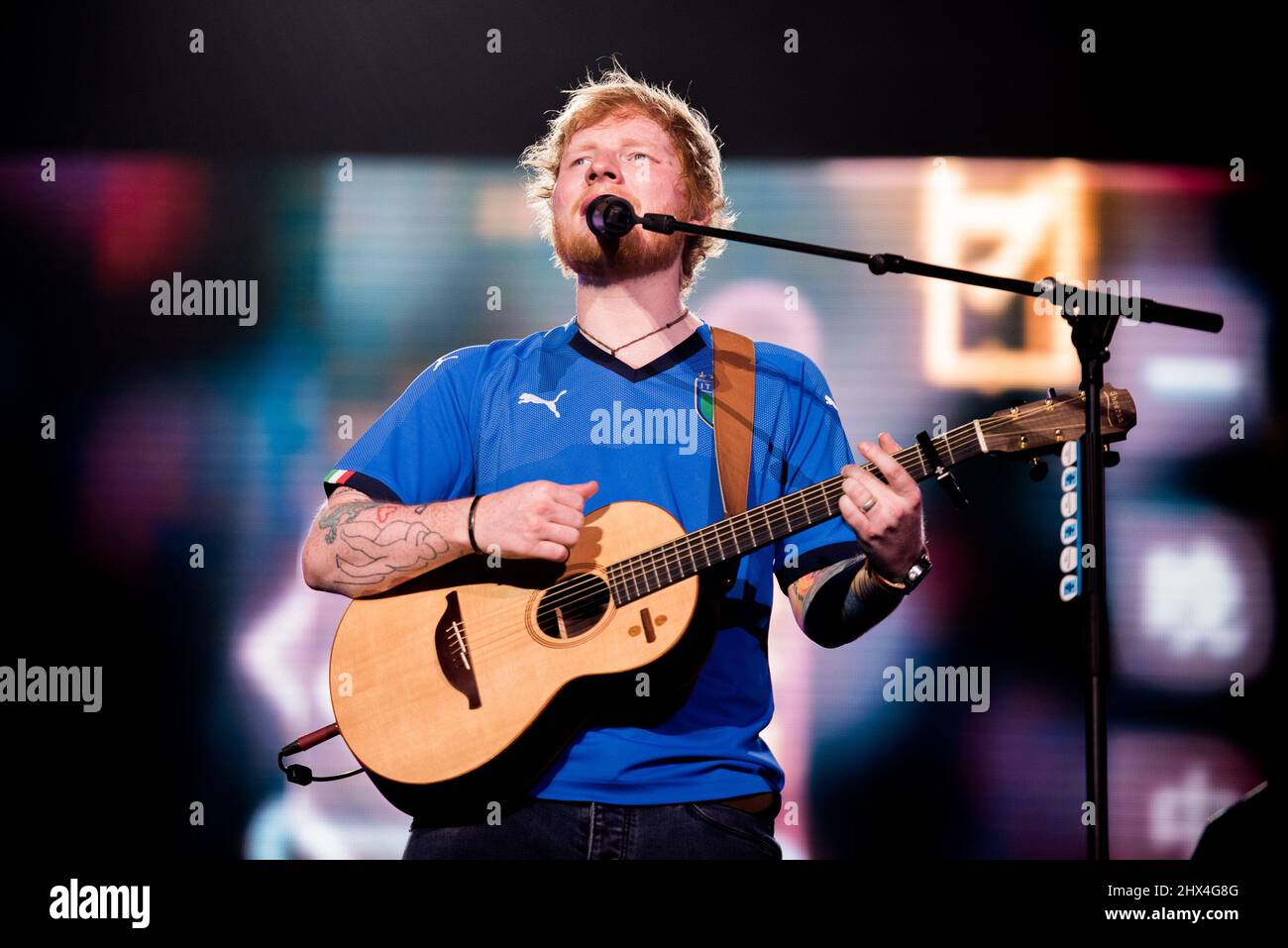 Ed sheeran performing 2019 hi-res stock photography and images - Alamy