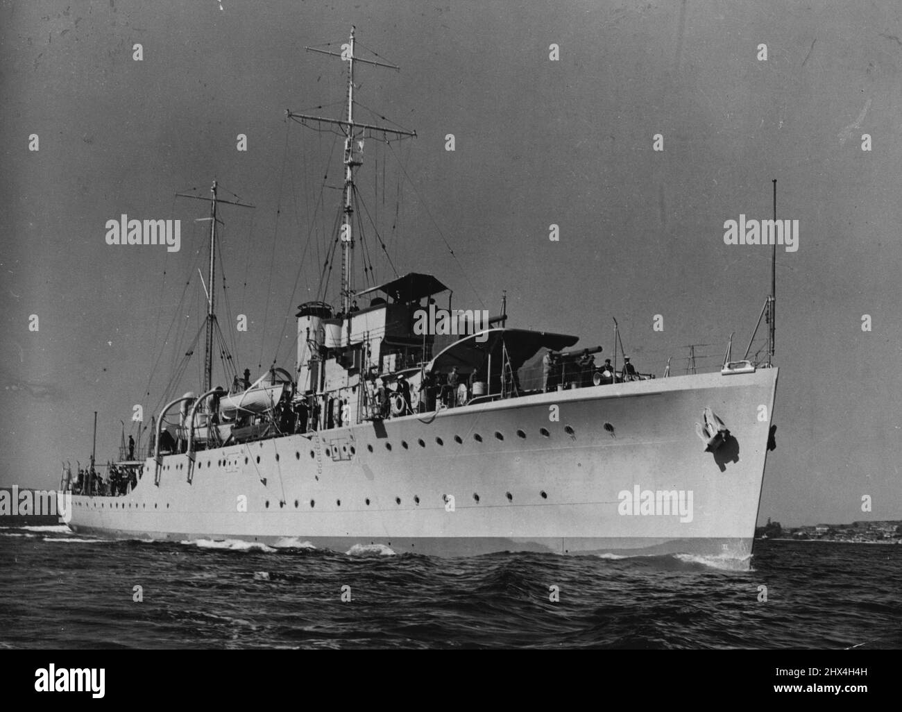 Hmas swan sloop hi-res stock photography and images - Alamy