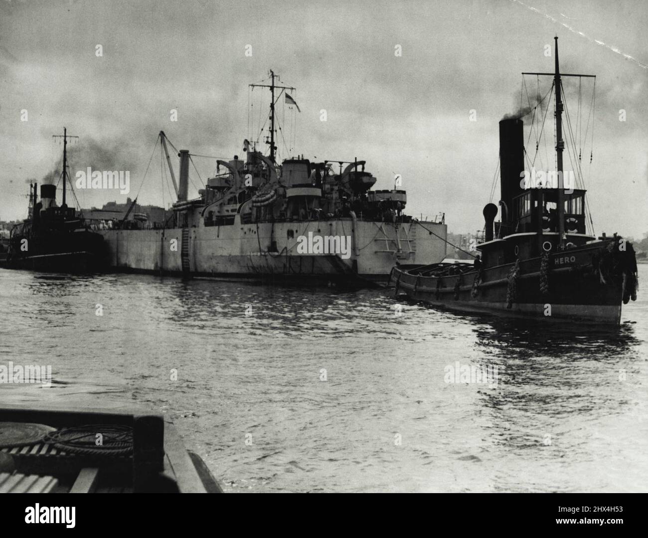 H.M.A.S. Tarakan - Australian Navy. February 1, 1950 Stock Photo - Alamy