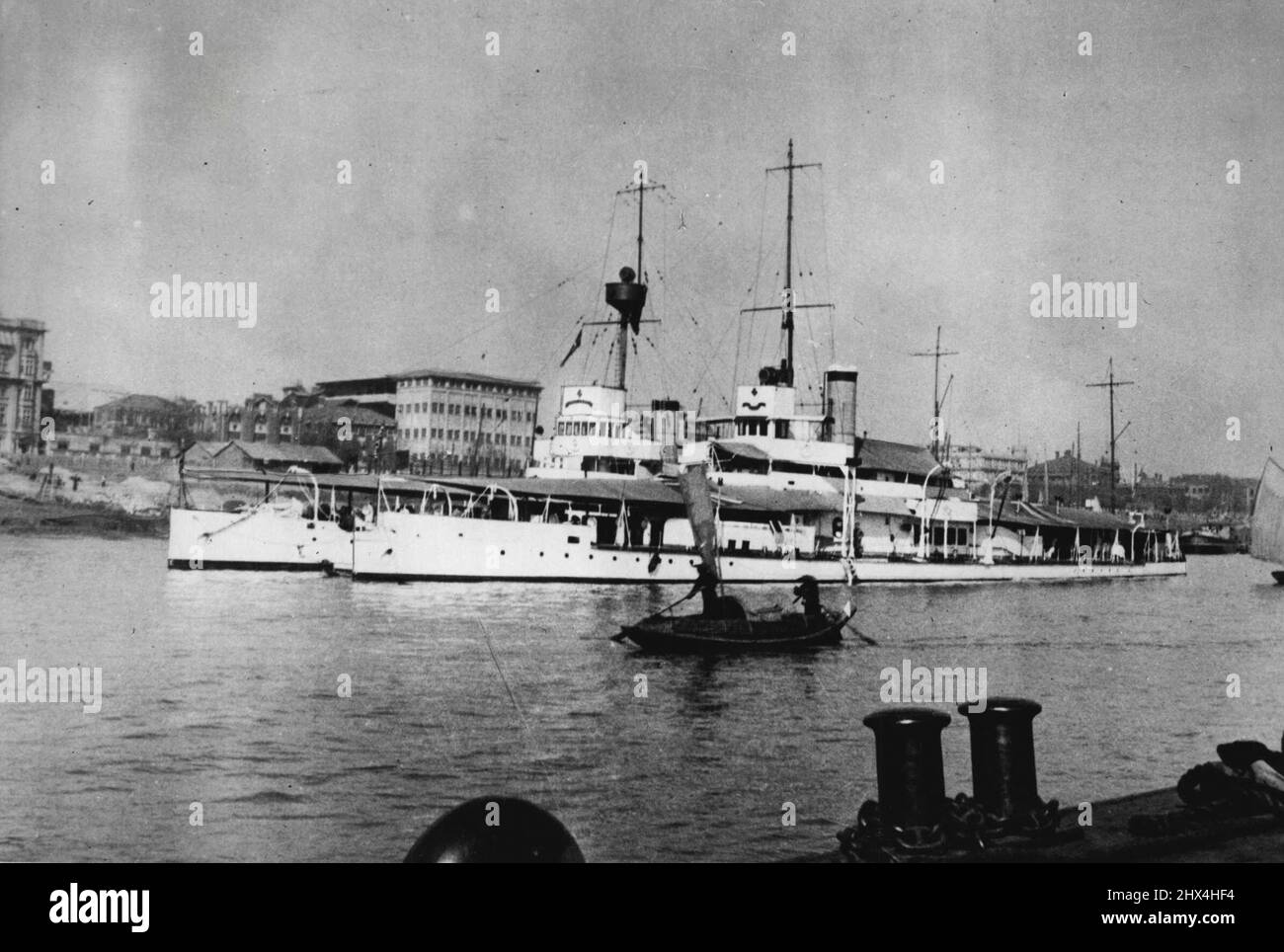 British Gunboats Which Were Under Fire In China - Japanese Apologies ...