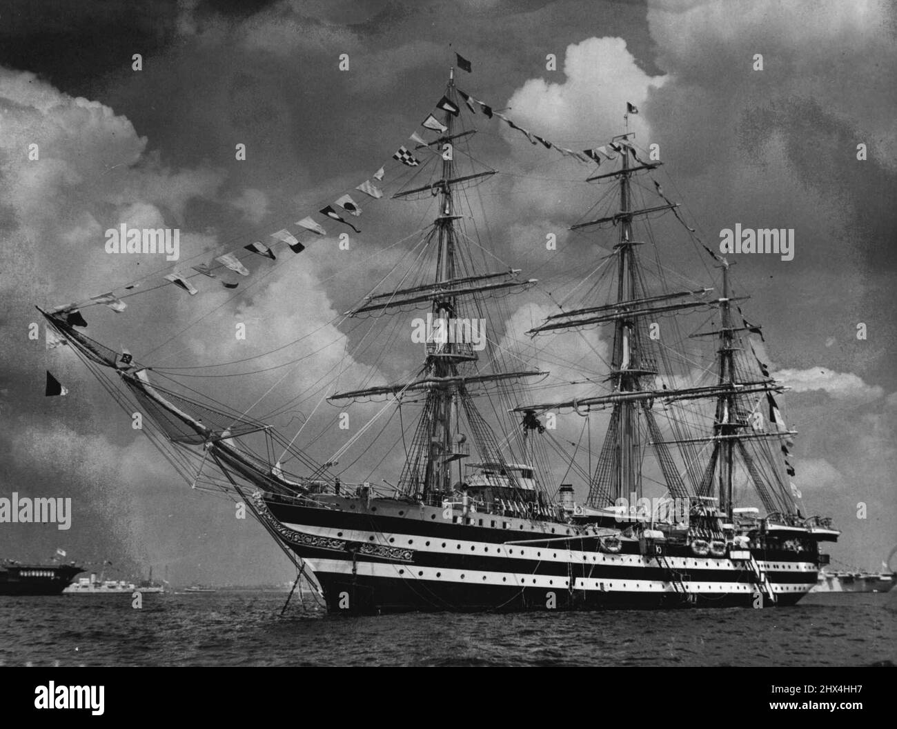 Rigging exercises hi-res stock photography and images - Alamy