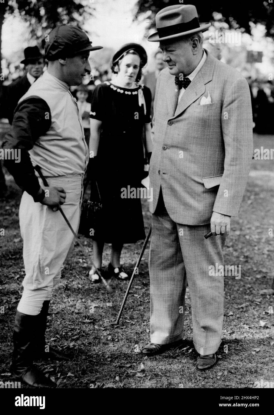 Winston churchill on a horse 1949 hi-res stock photography and images ...