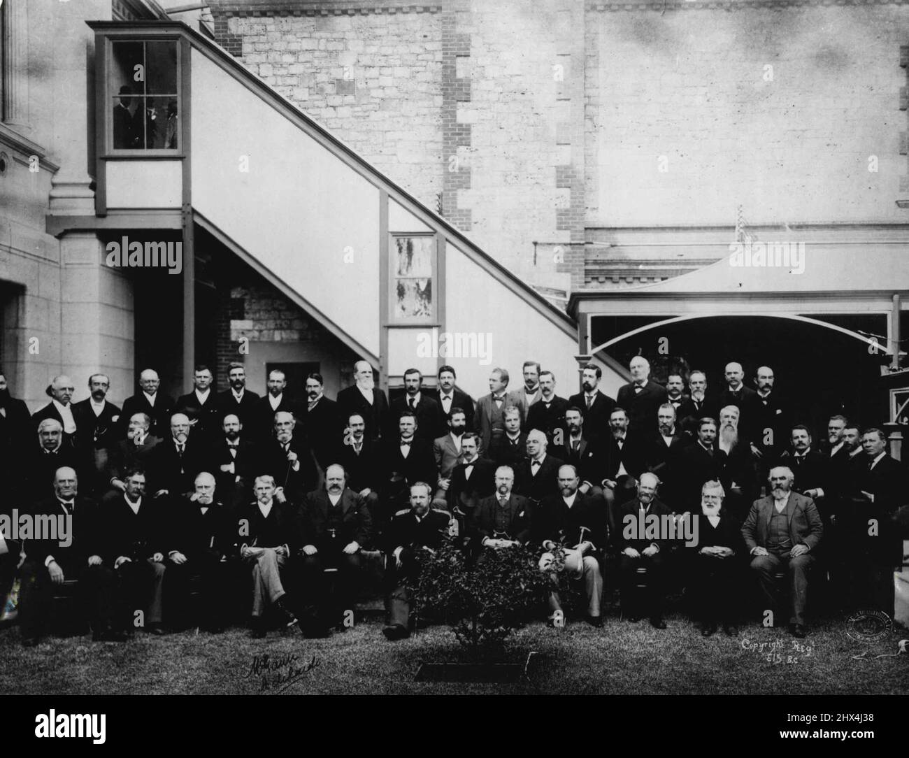 Australian parliament in session hi-res stock photography and images ...