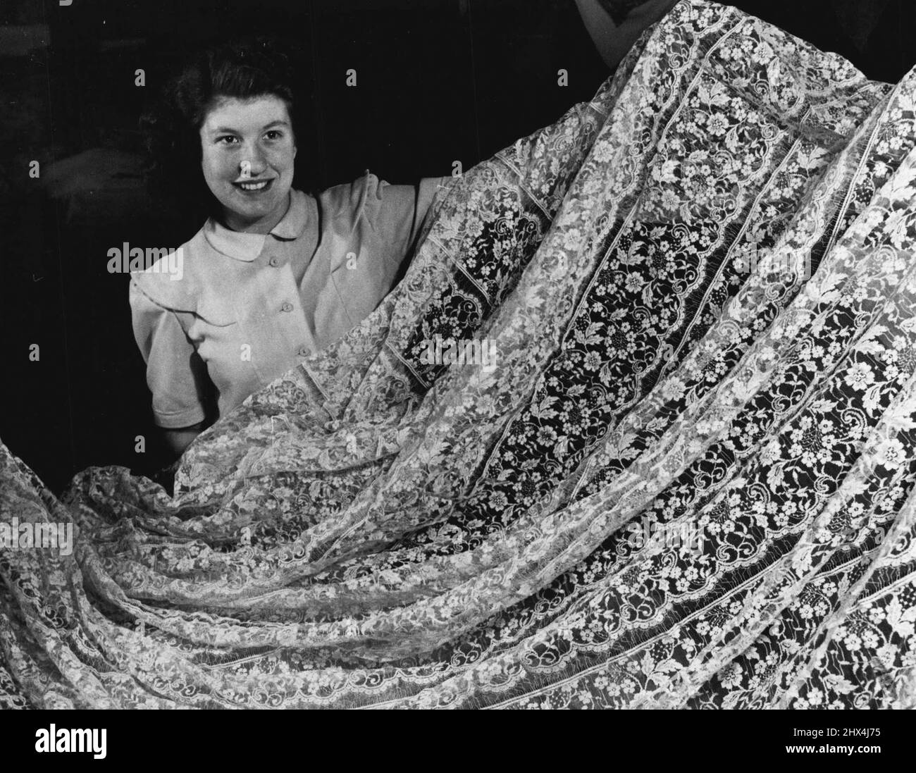 Lace factories hi-res stock photography and images - Alamy