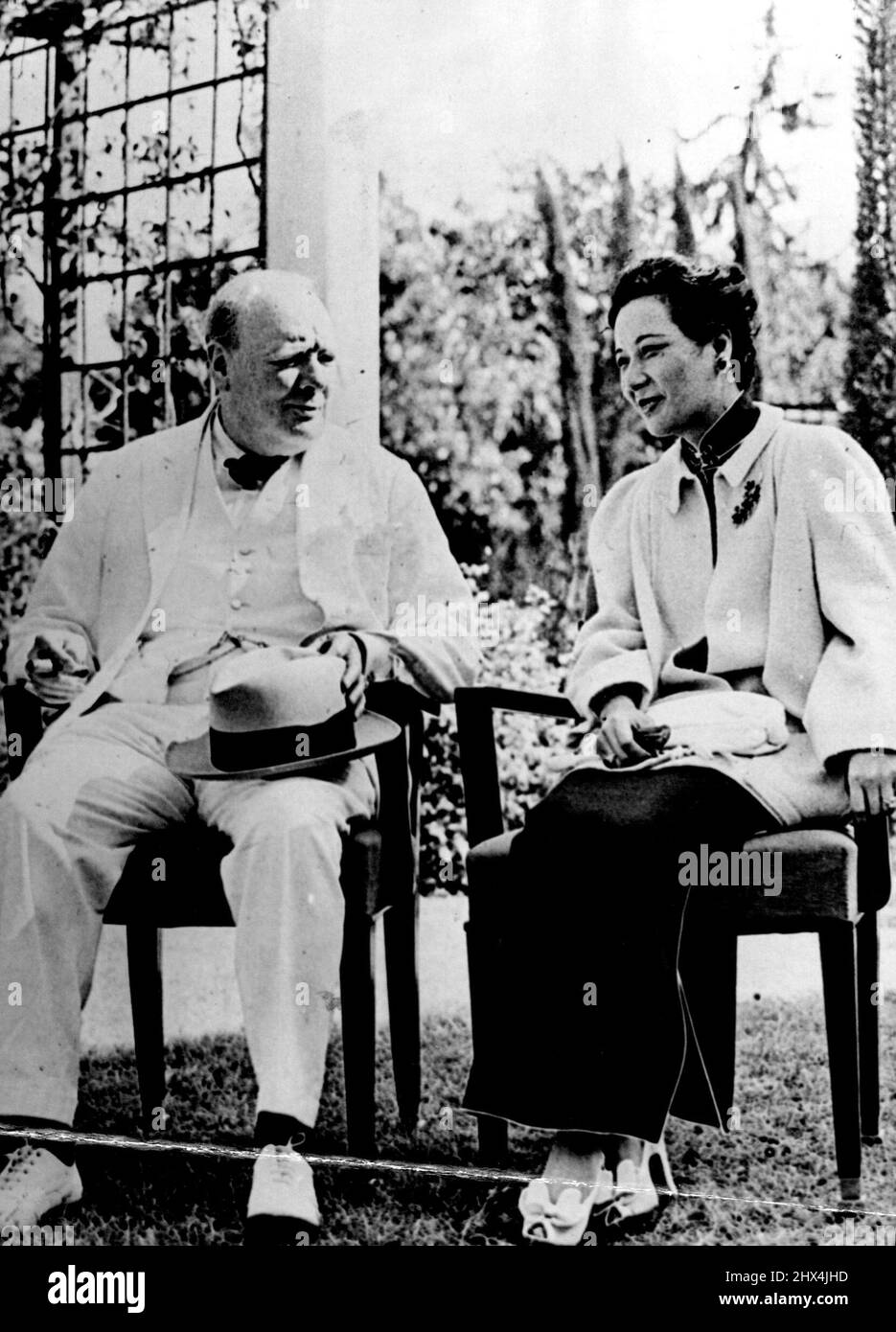 Madame chiang kai shek hi-res stock photography and images - Alamy