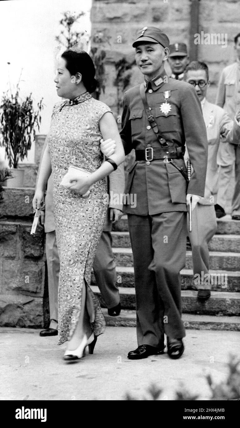 Madame chiang kai shek hi-res stock photography and images - Alamy