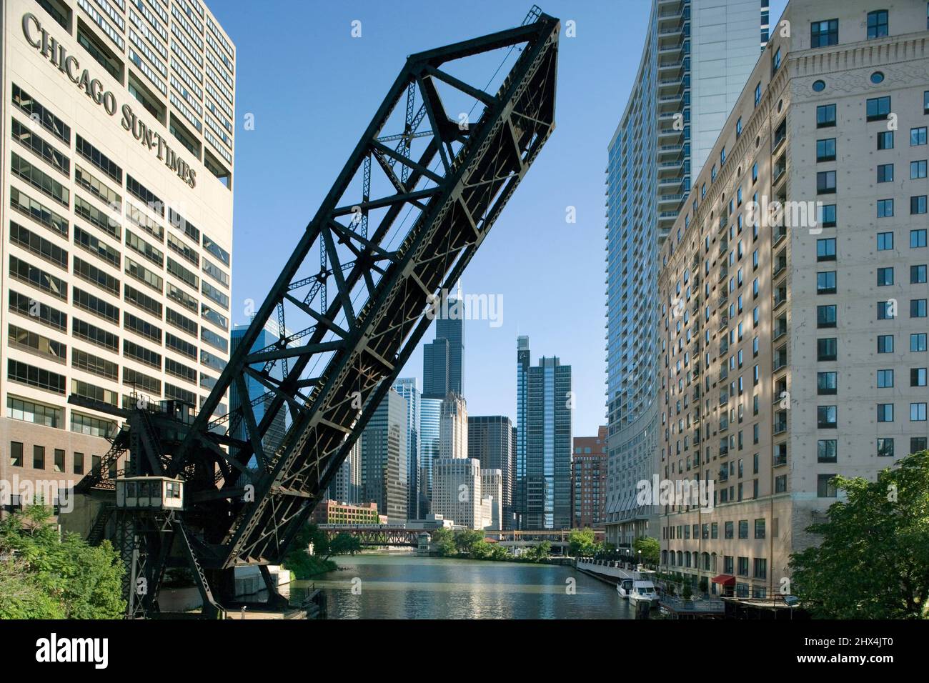 RAISED ROAD BRIDGE THE LOOP CHICAGO RIVER DOWNTOWN CHICAGO ILLINOIS USA ...