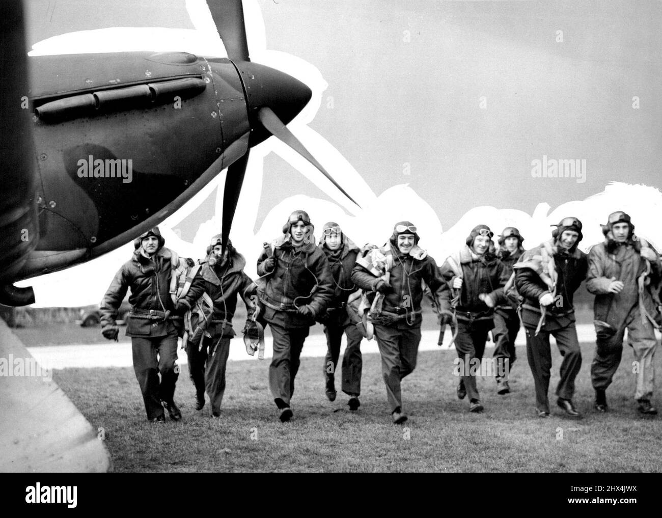 Canadian Airman Training in England -- Some of the airmen with their ...