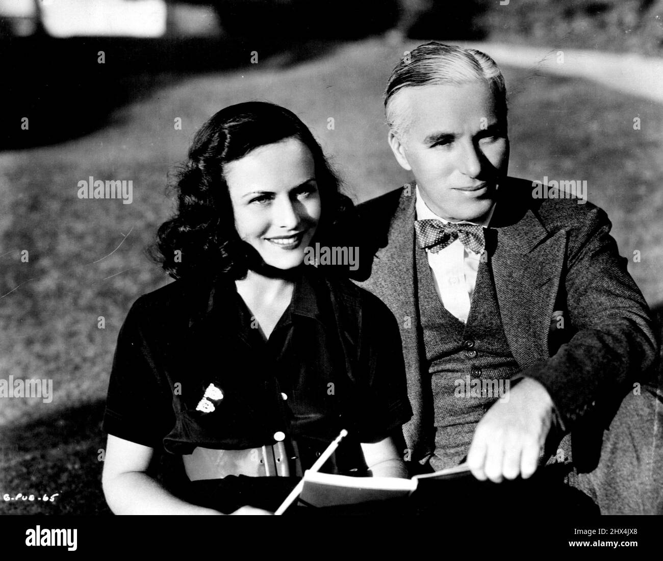 Charles Chaplin in "The Great Dictator" with Paulette Goddard, Jack ...