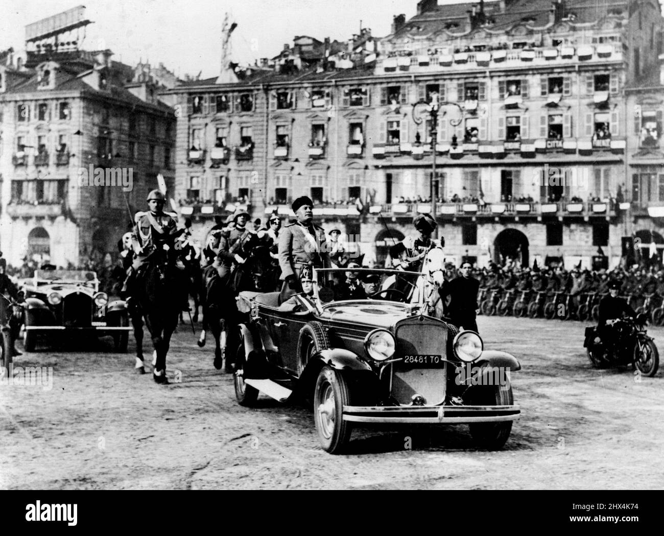 Benito mussolini 1932 hi-res stock photography and images - Alamy