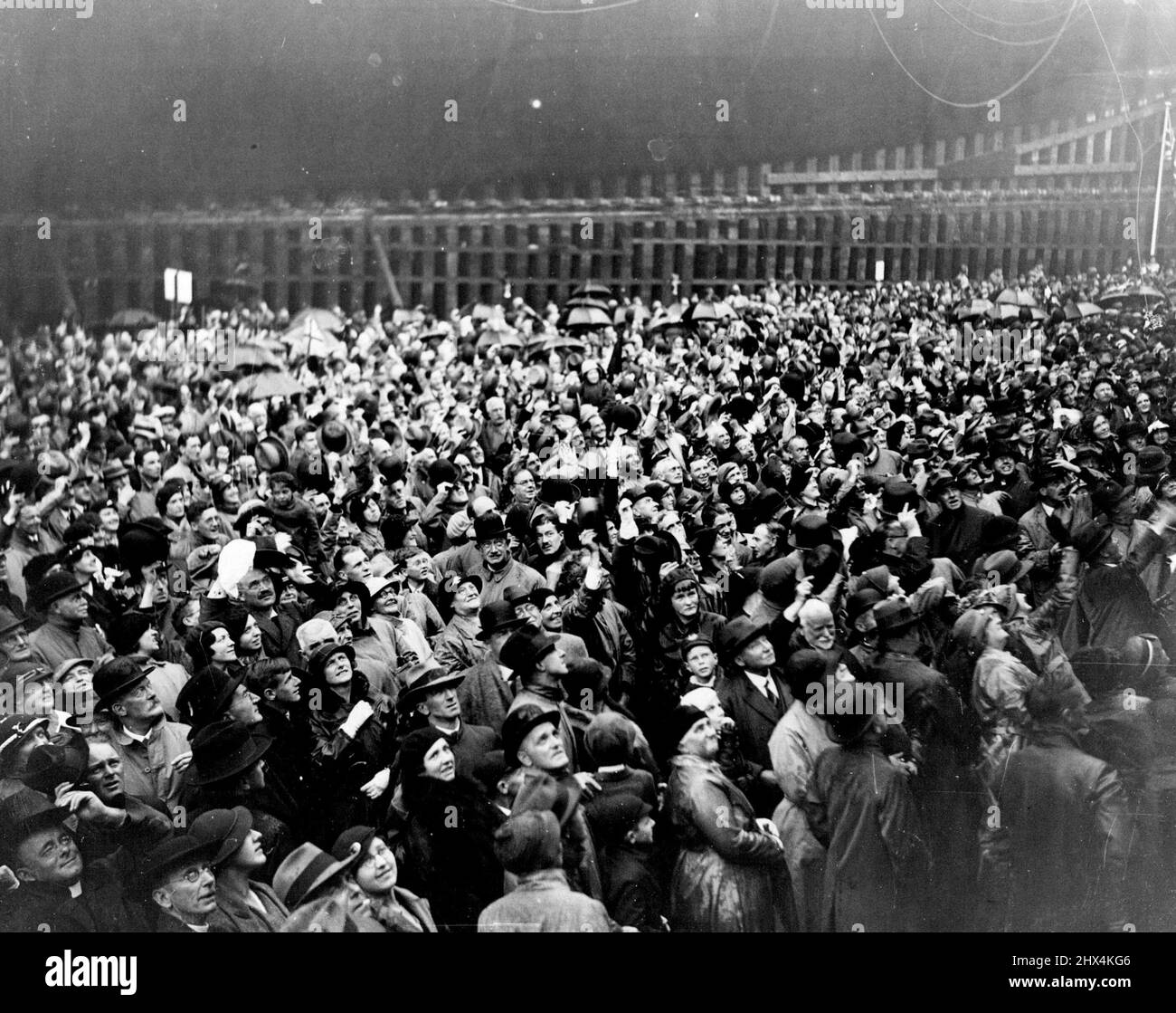 Launching Of The "Queen Mary" On The Clyde -- Part of the crowd of over ...