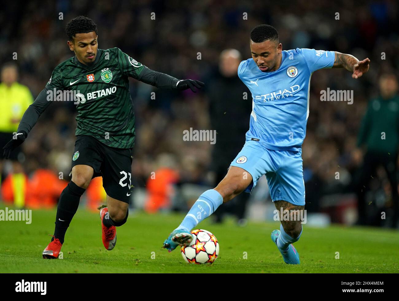 Sporting Lisbon's Marcus Edwards (left) and Manchester City's Gabriel ...