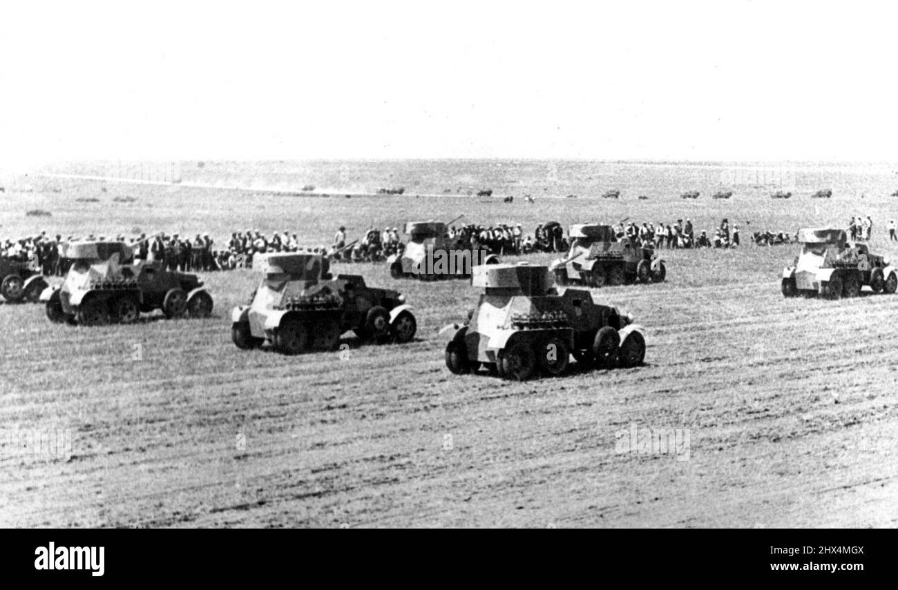 Egyptian tanks hi-res stock photography and images - Alamy