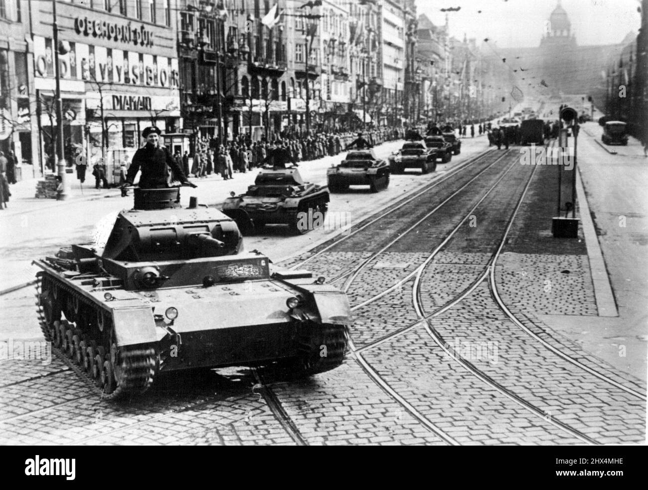 First German parade in Prague -- On Friday (17.3) took General Geyr von ...