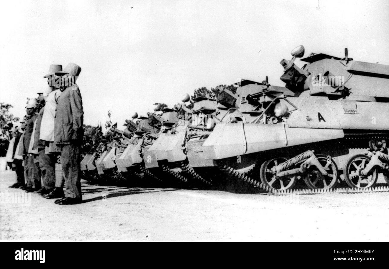 Egyptian tanks hi-res stock photography and images - Alamy