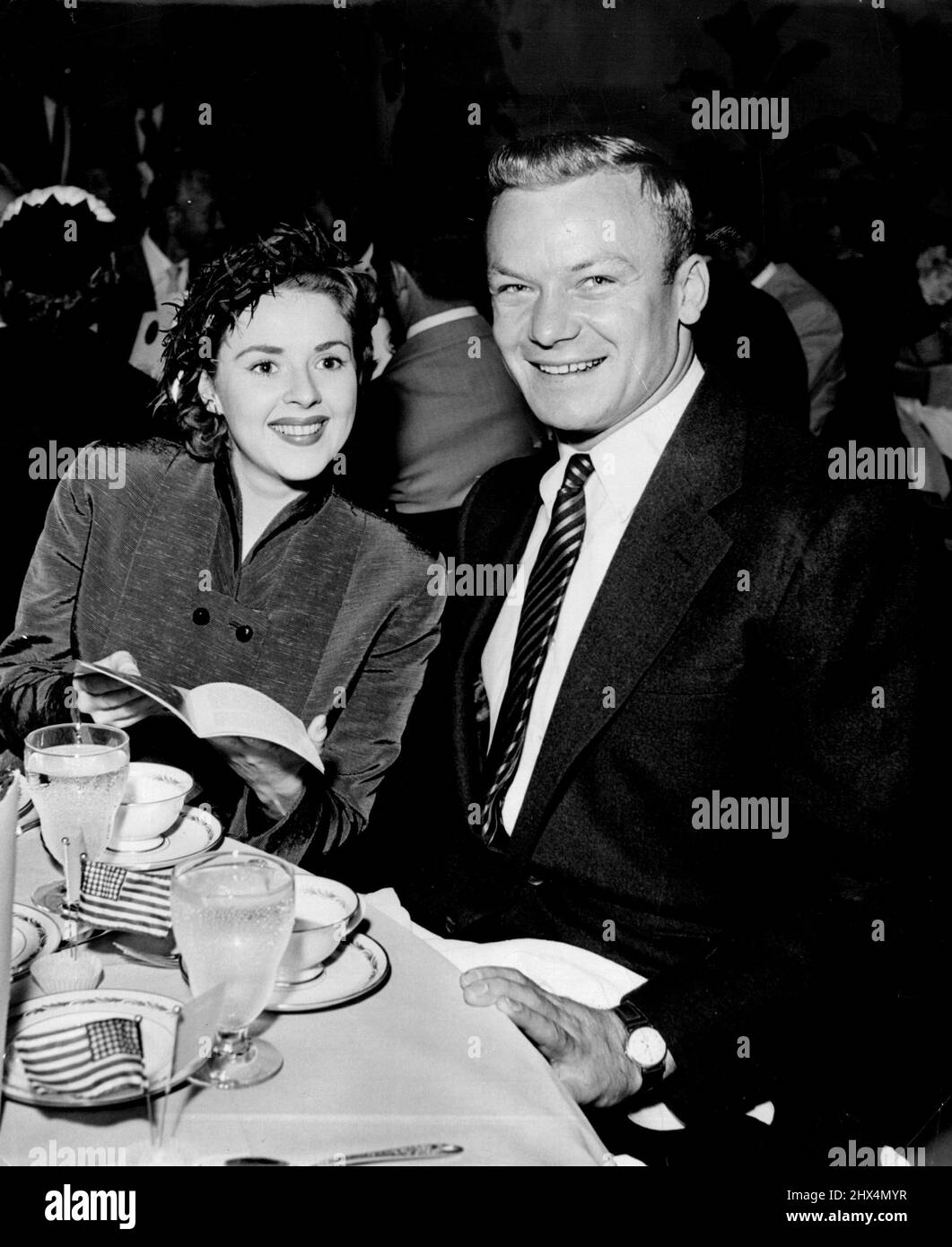 Mala Powers Aldo Ray. June 10, 1955 Stock Photo - Alamy