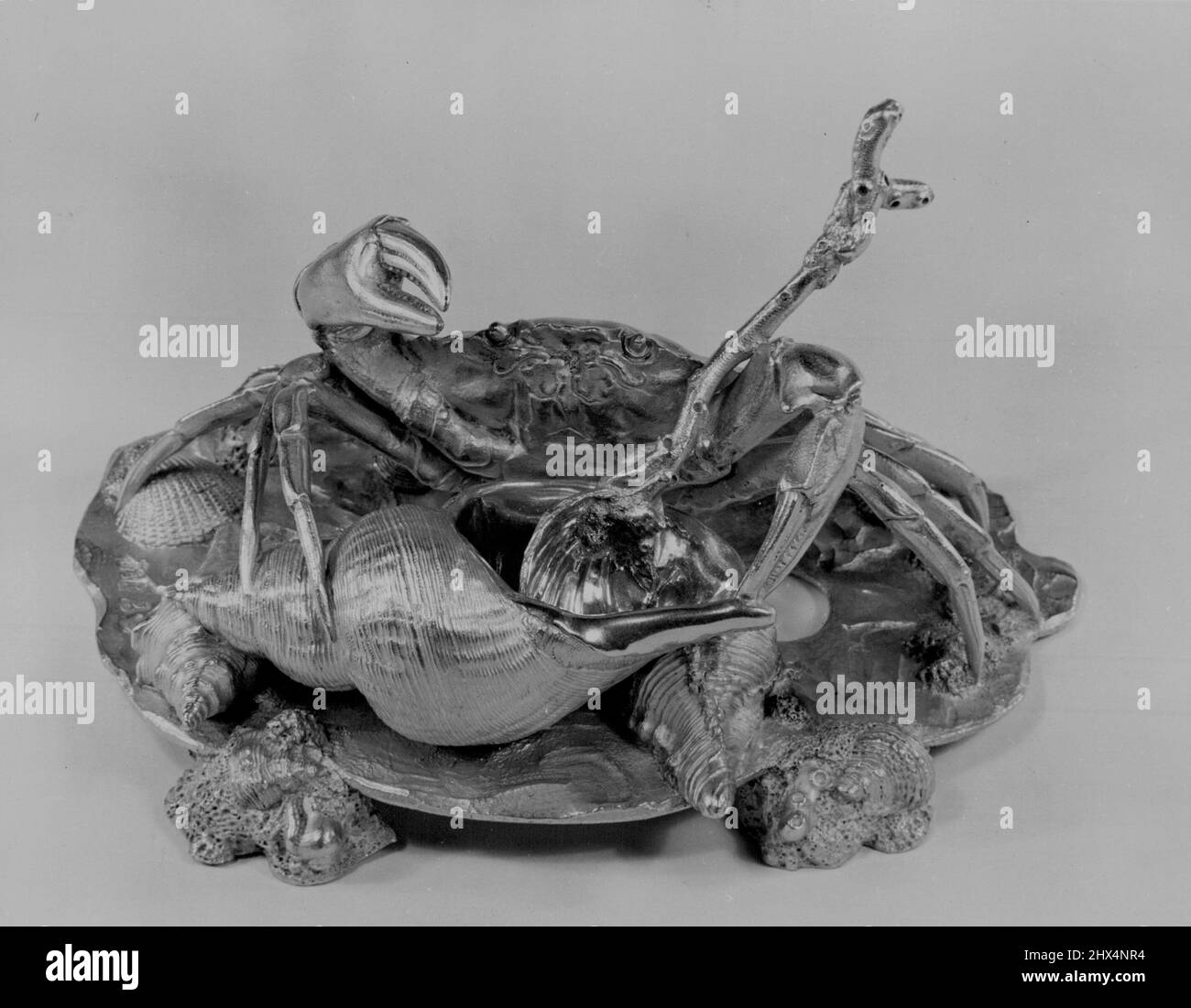 Royal Plate on show in London: Historic Exhibits From Buckingham Palace ...