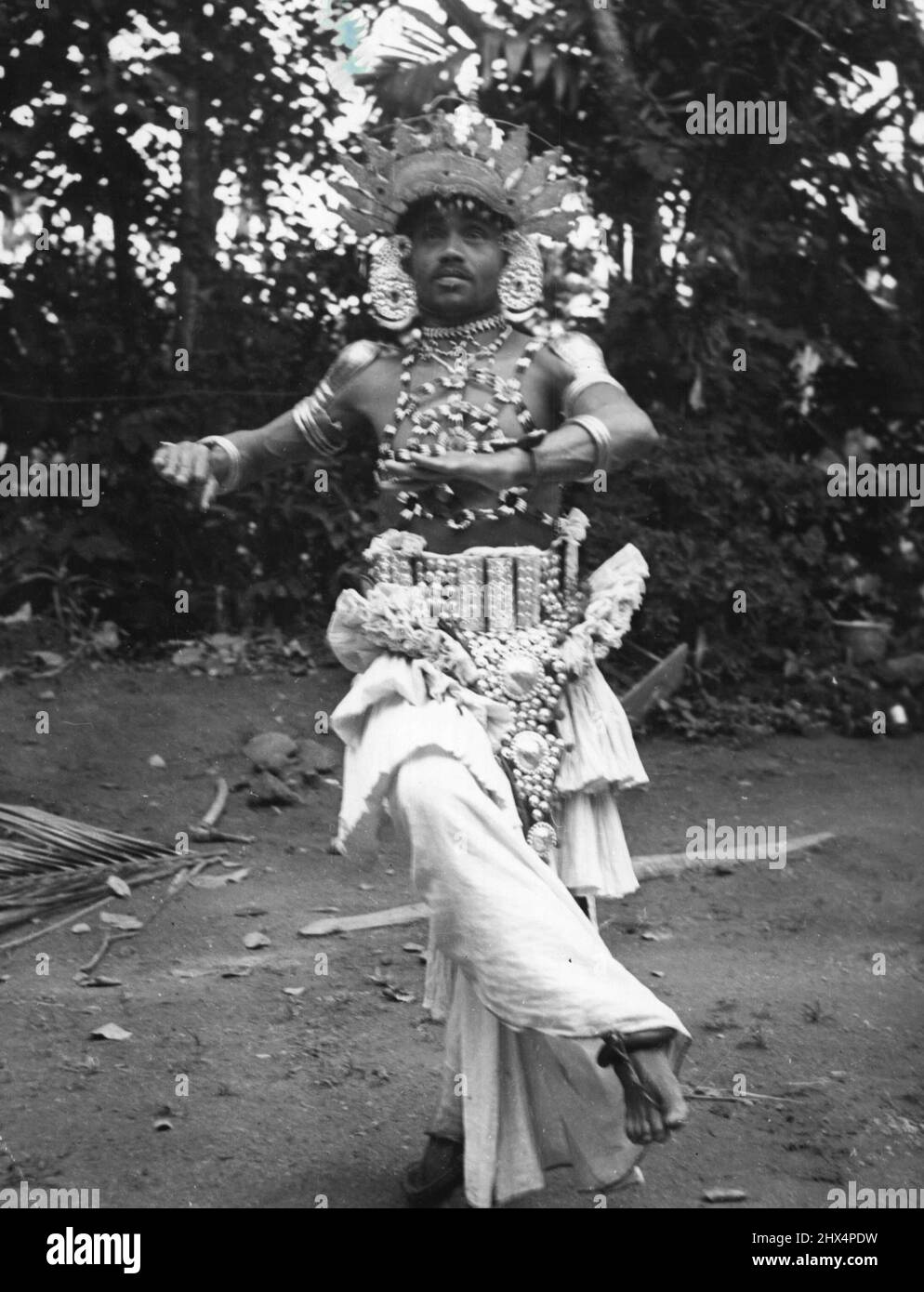 Make Up of a Temple Dancer - Even in rehearsal, and he has rehearsed ...