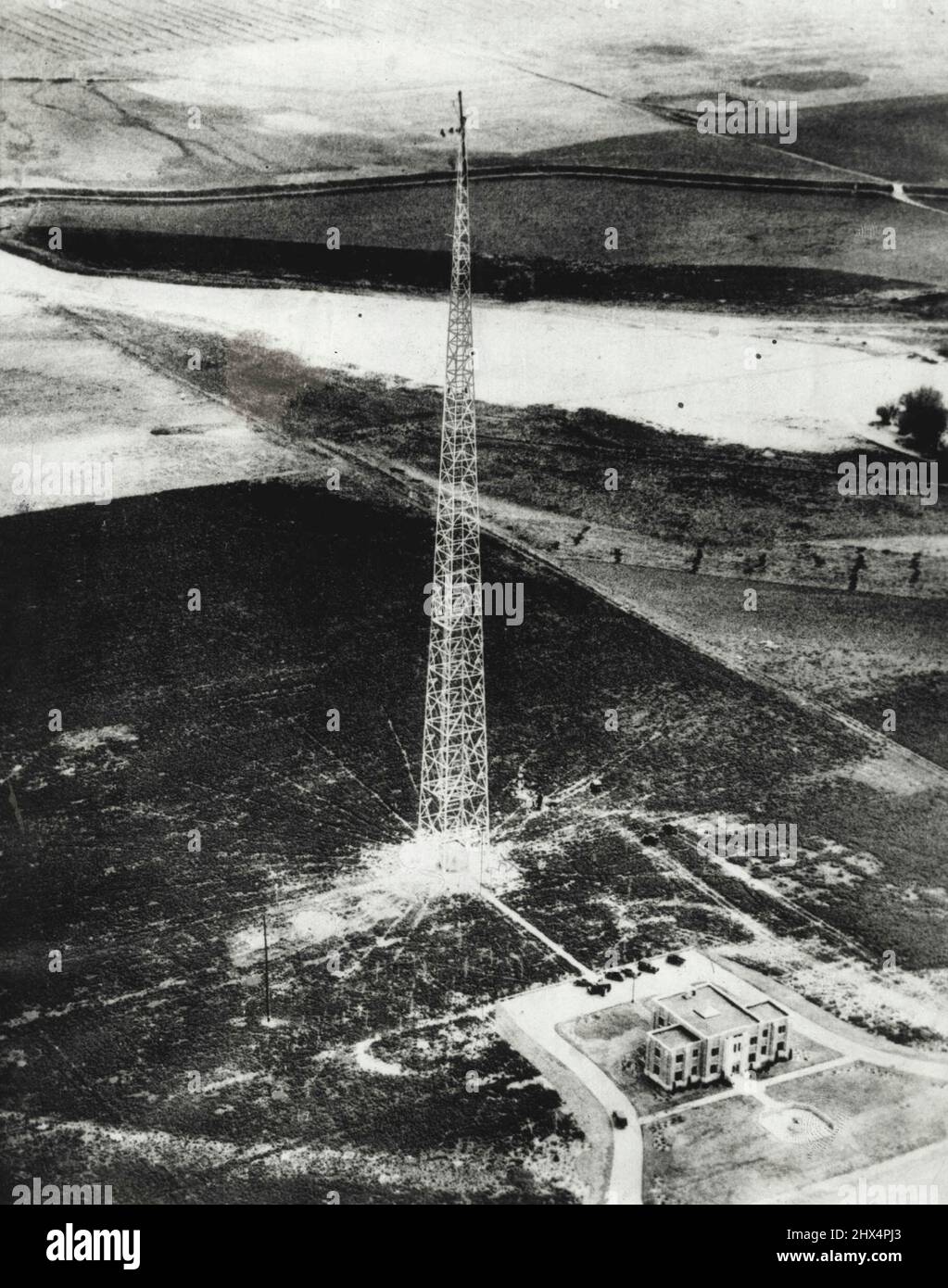 Archival radio towers hi-res stock photography and images - Alamy