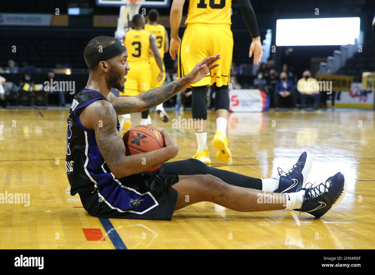 The 12 titans hi-res stock photography and images - Alamy