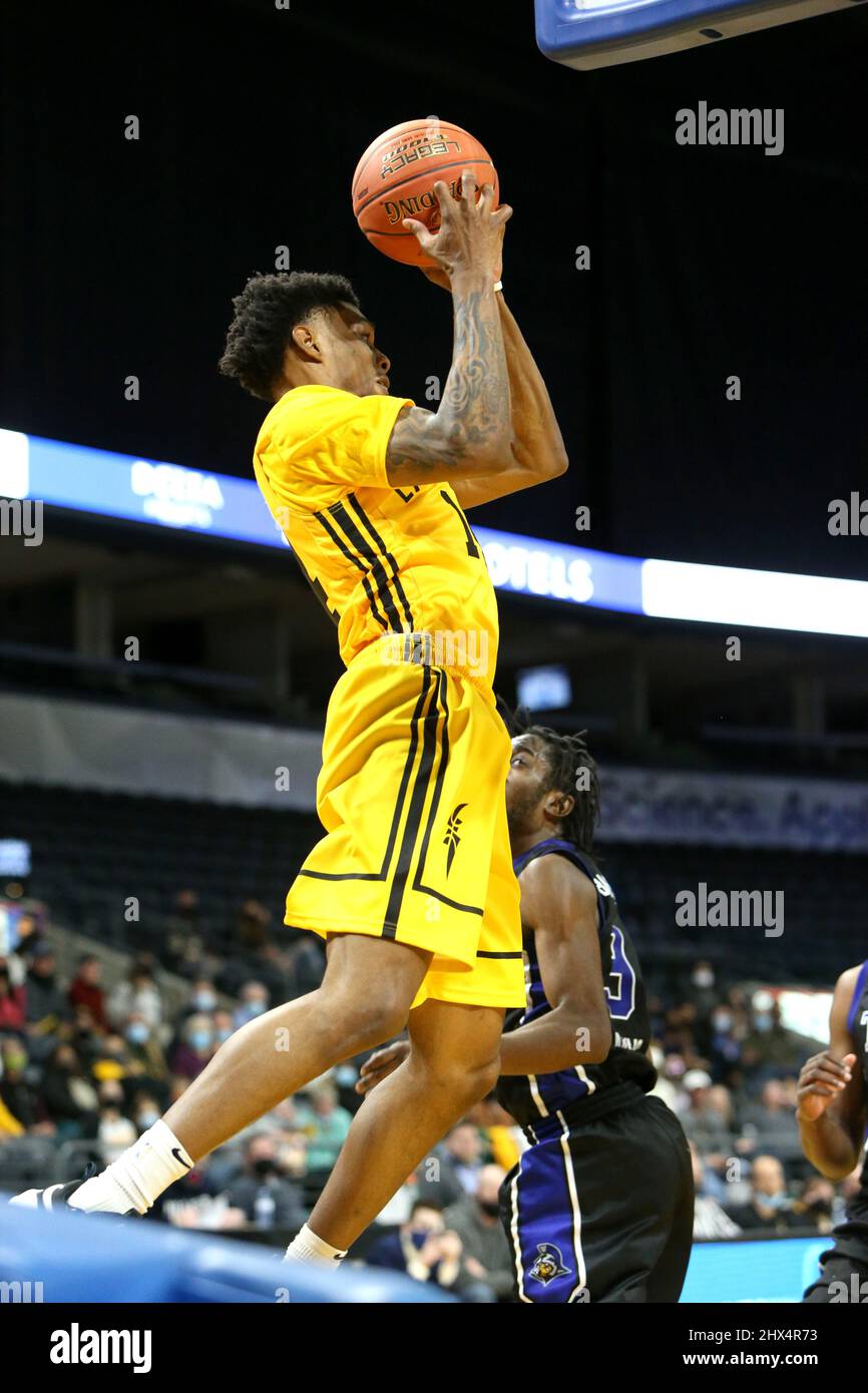 London Lightning defeat the Kitchener Titans, 104-90. Marlon Taylor(14 ...