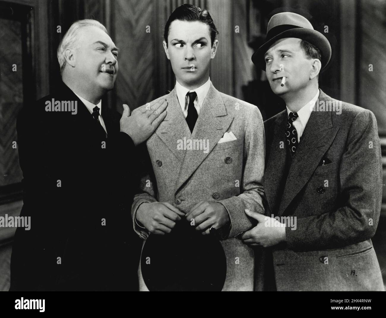 Bing Crosby and Miriam Hopkins in "She Loves Me Not," with Kitty ...