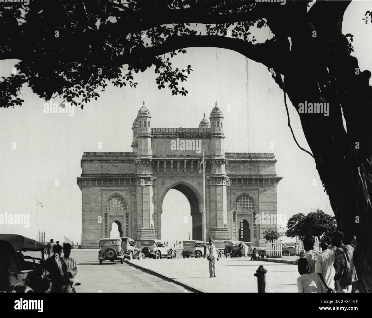 The Gateway Of India -- A picture ***** view of the Gateway ***** one ...