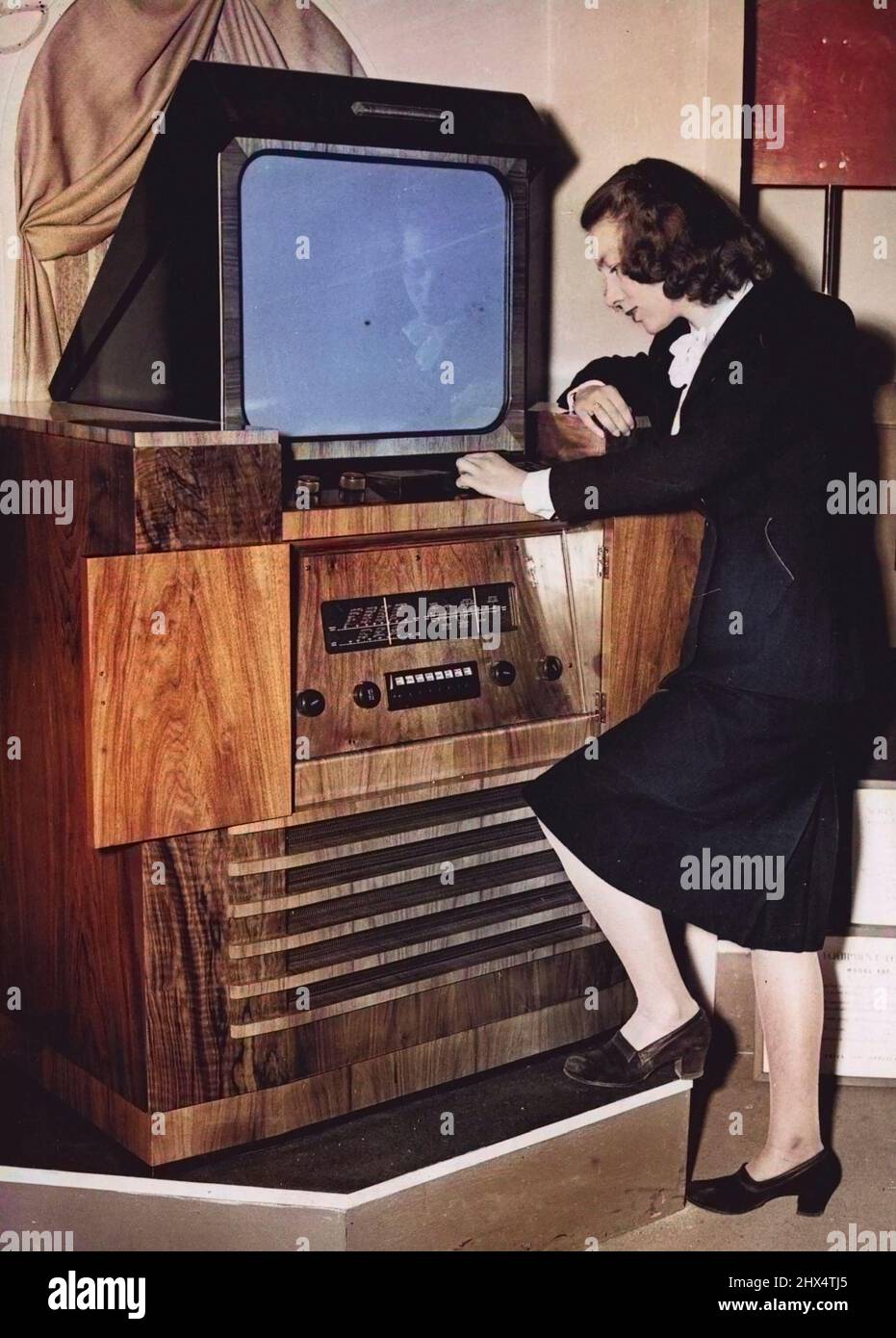 Misc-Television - Sets-1970-1979. October 24, 1947. (Photo by Sport ...
