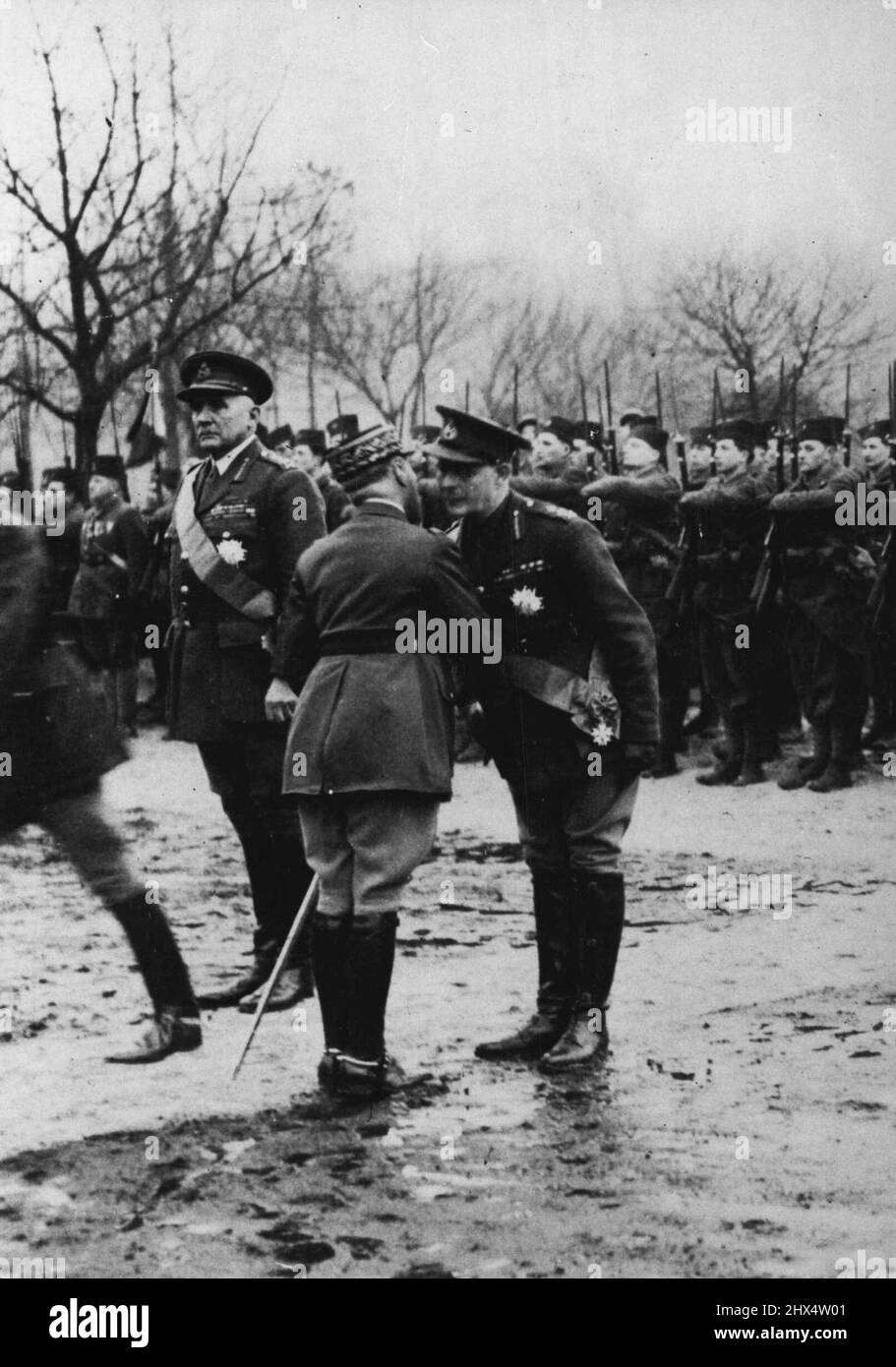 Men decorated for bravery hi-res stock photography and images - Alamy