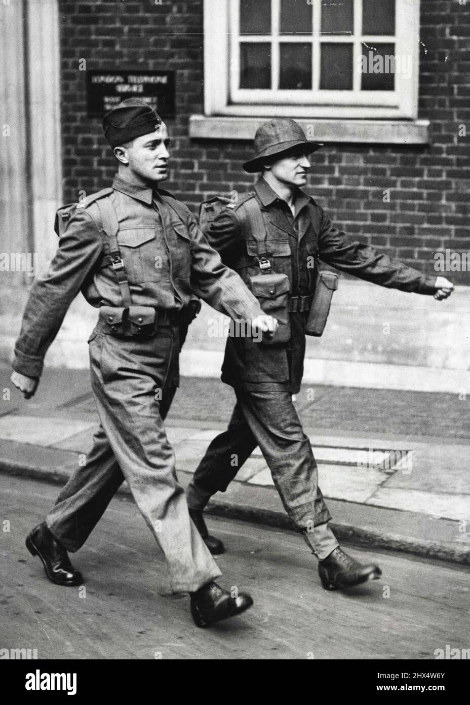 Bren gun carriers hi-res stock photography and images - Alamy